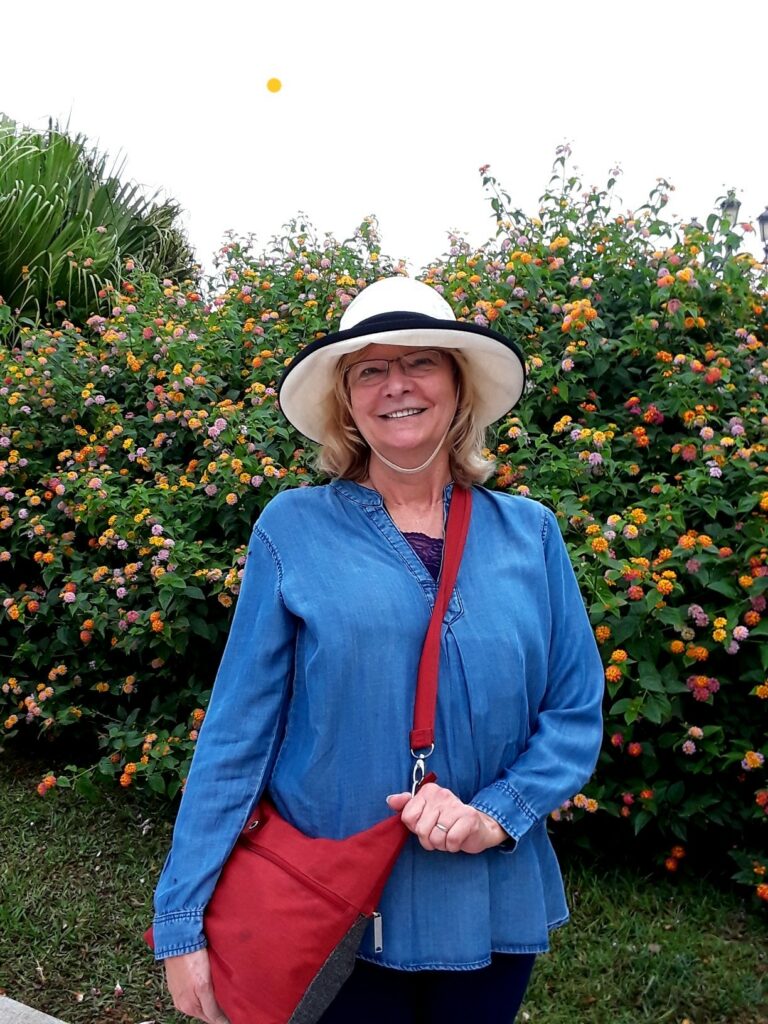 Sandra Jean Wagle Burrell - Montgomery & Steward